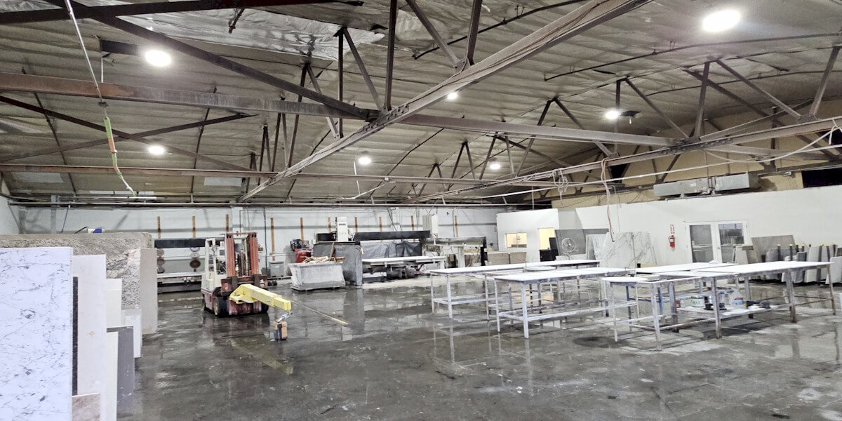 Stone Cutting Fabrication Shop - Marble Granite Slabs Countertops ...